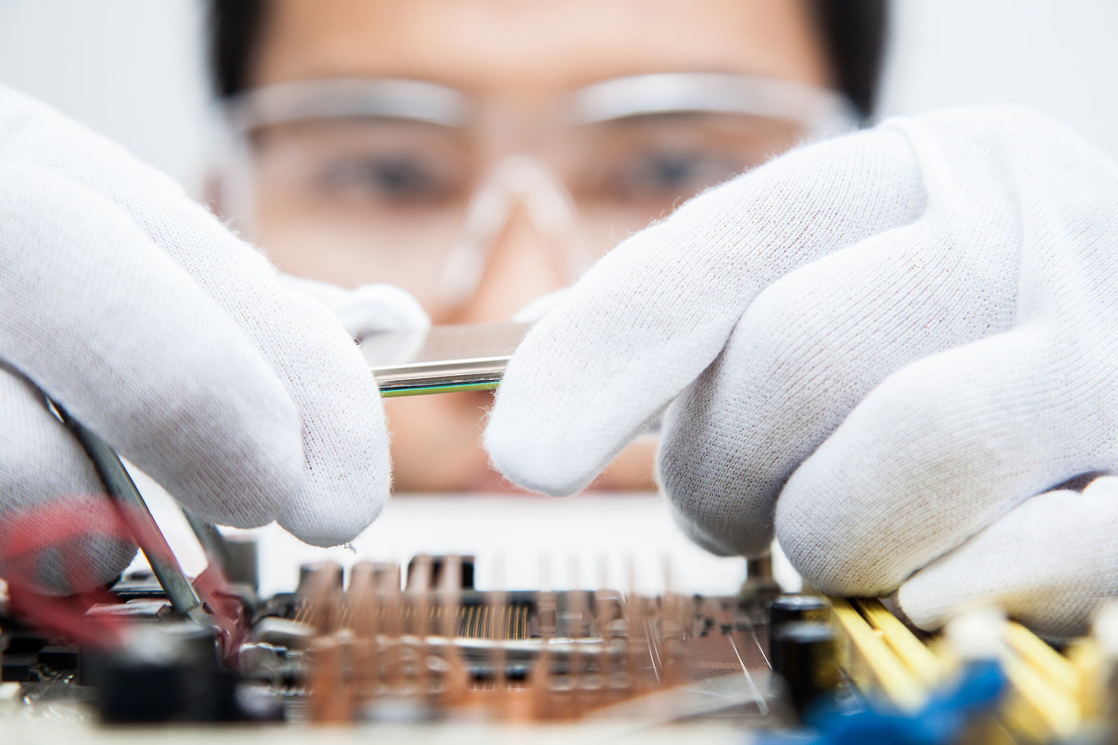 Frequency Control - Quartz Crystal Oscillators